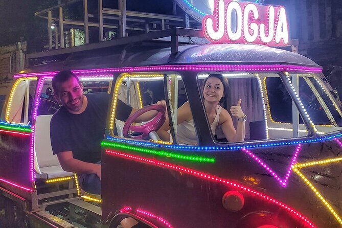 Night Walking Tour-Malioboro street food with guide at Yogyakarta - Exploring Beringharjo Market