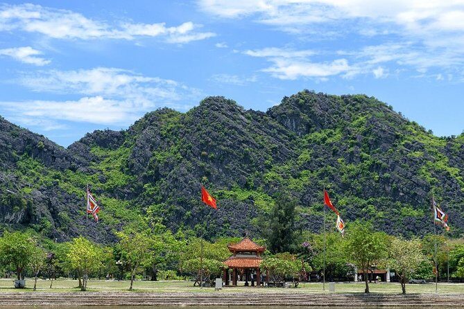 Ninh Binh Daily Tour: Hoa Lu -Mua Cave -Tam Coc- Bike-Swimming with Sunset Party - What Travelers Are Saying