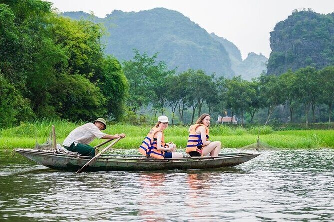 Ninh Binh Day Trip from Hanoi to Hoa Lu Tam Coc Boat and Bike - What Past Travelers Say