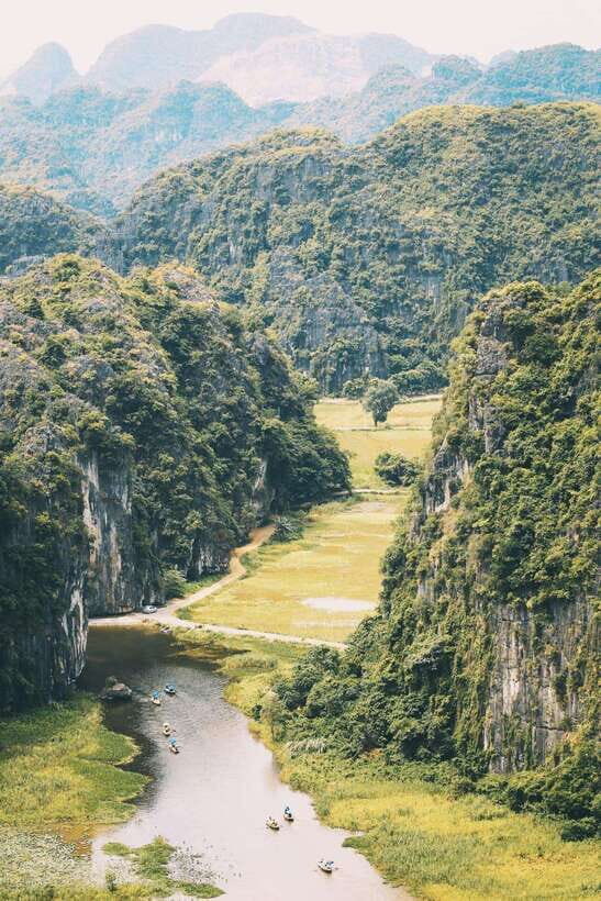 Ninh Binh Luxury: Bai Dinh, TrangAn, Mua Cave, Limousine Bus - Why This Tour Delivers Value