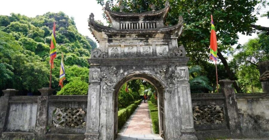 Ninh Binh Trip Visit Hoa Lu Capital -Tam Coc-Biking-Mua Cave - What Makes This Tour Stand Out?