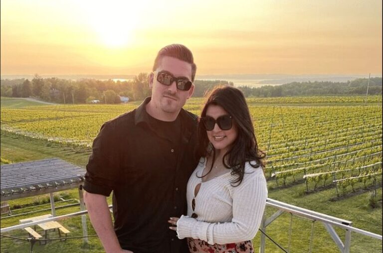 NON BUS Old Mission Wine And Distillery Sunset Tour - 4 STOP - What Makes This Tour Stand Out