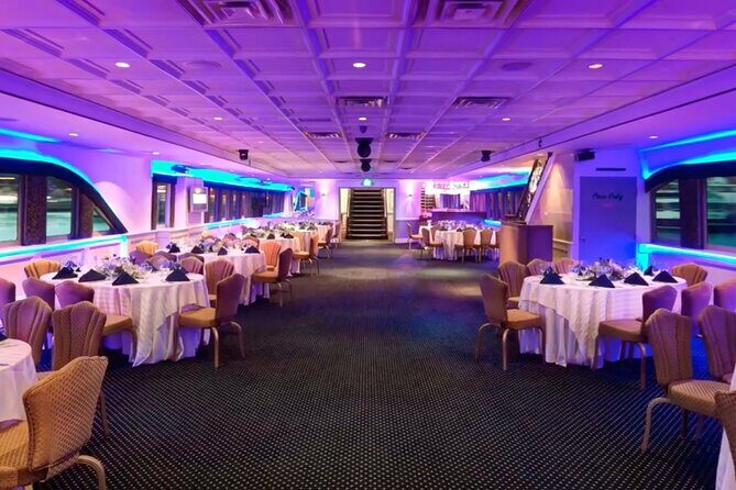 NYC: Atlantis Yacht Luxury New Year's Eve Party Cruise - A Detailed Look at the Experience