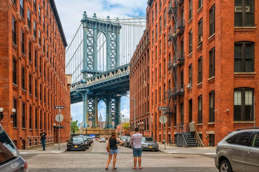 NYC: Brooklyn & DUMBO Bus and Walking Tour with Local Guide - The Itinerary: From Midtown Marvels to Brooklyn’s Charm