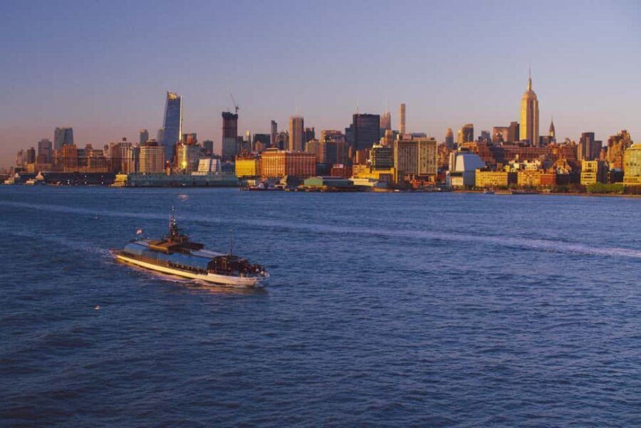 NYC: City Cruises Luxury Brunch, Lunch or Dinner Cruise - The Itinerary & Experience