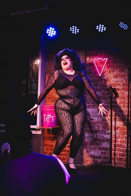 NYC: Fabulous Drag Night Out with a Drag Queen - An In-Depth Look at the Experience