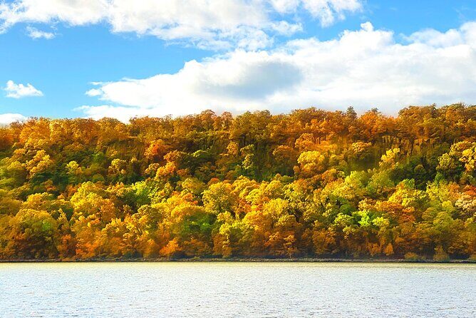 NYC Fall Foliage Cruise: Experience Autumn's Beauty - Is the Price Worth It?