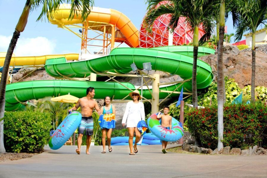 Oahu: Wet 'n' Wild Waterpark Ticket with Waikiki Transfer - Is It Good Value?