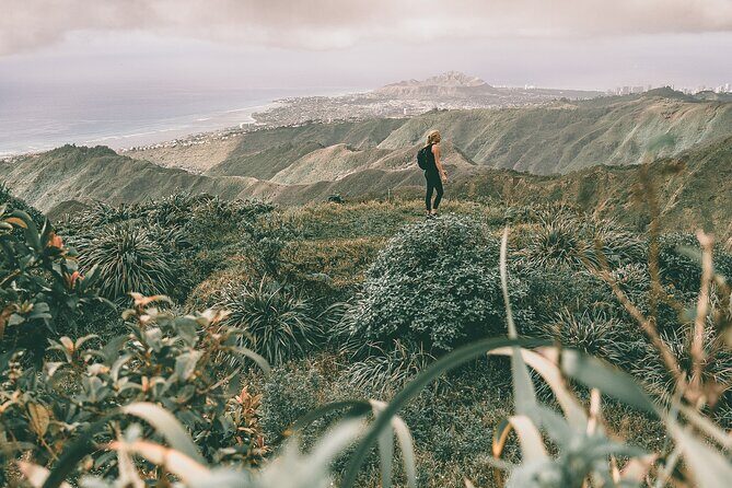 Oahu's iconic hikes - Kuliouou with photography - The Hiking Adventure: What to Expect