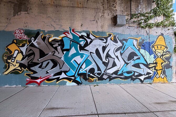 Offbeat Fulton Market Graffiti and Murals Street Art Tour - Itinerary Breakdown: What You Can Expect