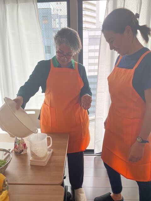 Okonomiyaki or Ramen&Gyoza Class with Local Shop Tour - The Itinerary Breakdown: From Market to Meal