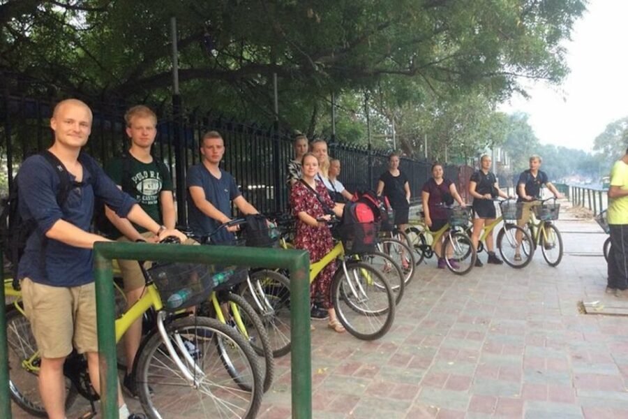 Old Delhi: 3.5-Hour Small-Group Bike Tour with Breakfast - What Travelers Say About This Tour