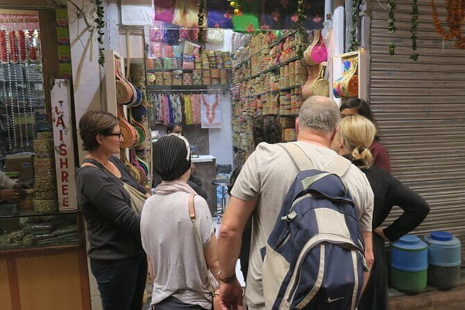 Old Delhi Shopping Experience - The Rickshaw Ride: A Nostalgic and Practical Touch