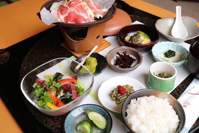 [One-day bus tour departing from Kanazawa Station] Shirakawa-go/Takayama tour platinum route bus tour - Who This Tour is Perfect For