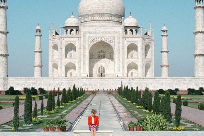 One day Taj mahal tour - Luxury hotel 1 night and Breakfast - Cab - Guide - Key Points
