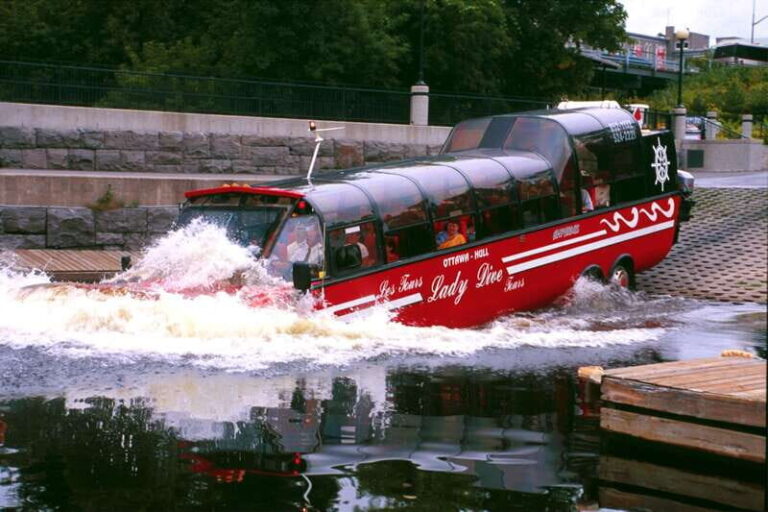 Ottawa: Bilingual Guided City Tour by Amphibious Bus - Transportation & Group Experience