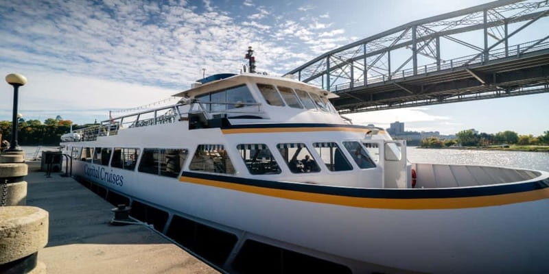 Ottawa: Small-Group Walking Tour with Boat Cruise - The River Cruise — A Perfect Finish