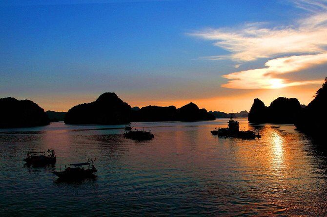 Overnight Bai Tu Long Bay and Ha Long Bay Cruise - The First Stop: Bai Tu Long Bay