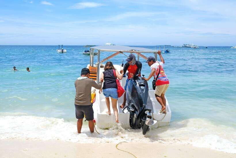 Panglao: Solo or Tandem Parasailing Experience near Alona - The Excitement of Parasailing in Panglao