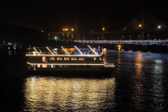 Paradise Dinner Cruise - Authenticity and Value