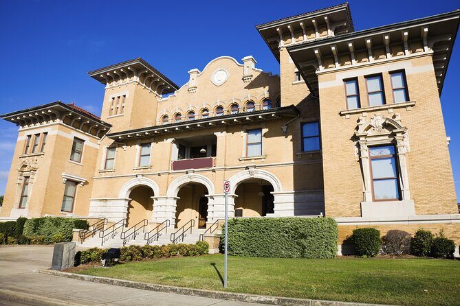 Pensacola's Famous Ghosts Smartphone Guided App Walking Tour - Who Will Love This Tour?