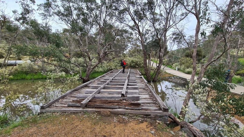 Perth: Bickley Valley Hiking Experience with Morning Tea - Historic Sites and Unique Landmarks
