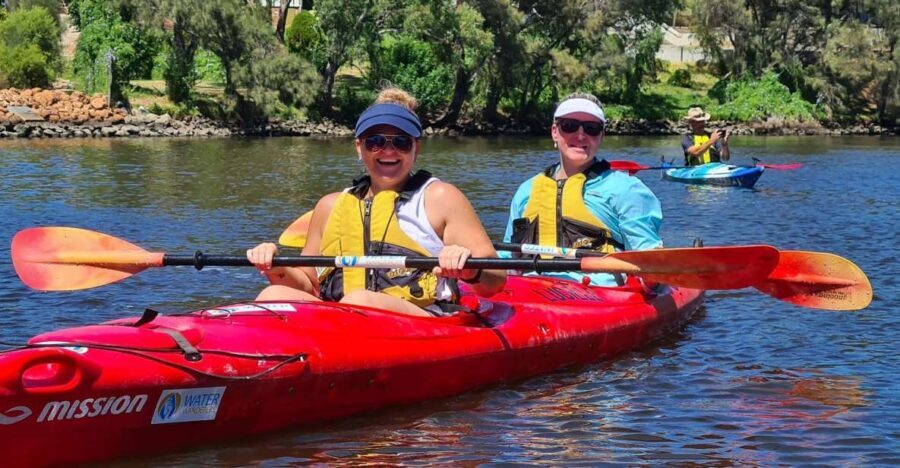 Perth: Swan River Kayaking Tour with Dining and Wine Tasting - What to Expect During the Paddle
