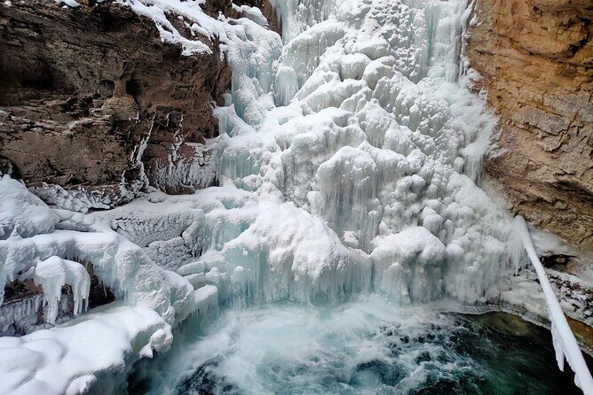 Peyto Lake Lake Louise Johnston Canyon Bow Lake from Calgary - Lake Louise: A Frozen Gem