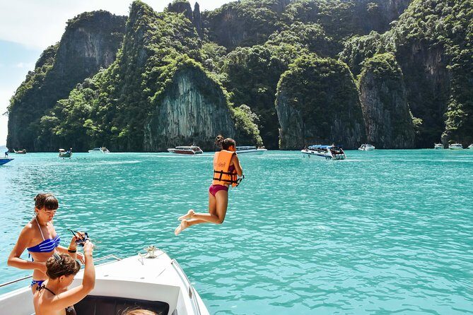 Phi Phi Islands PRIVATE BOAT TOUR (customized) - Experience Quality, Guides, and Comfort