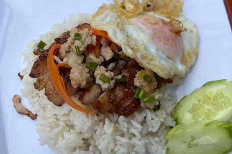 Phnom Penh Breakfast & Morning Market Tour Includes drinks - Tasting the Traditions