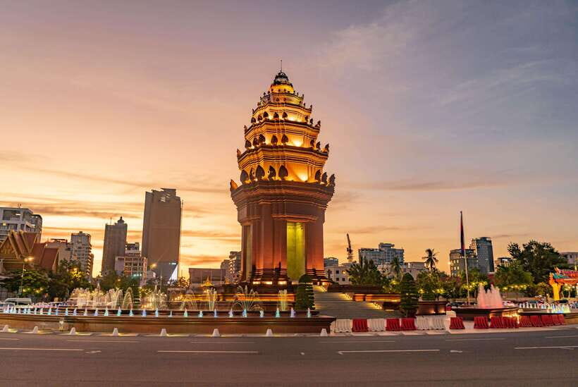 Phnom Penh City & Silk Island Full Day Tour by Tuk Tuk - Detailed Breakdown of the Itinerary
