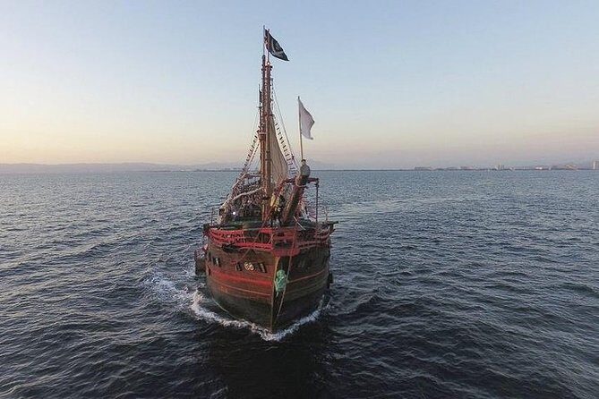 Pirate Show and Dinner on a Cruise in Puerto Vallarta - The Pirate Show: Expect Spectacle and Playfulness