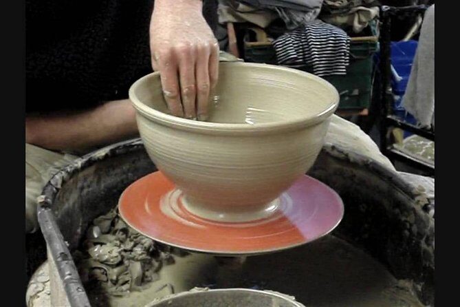 Pottery wheel class in Toronto Bay&Dundas - Practical Details: What You Can Expect