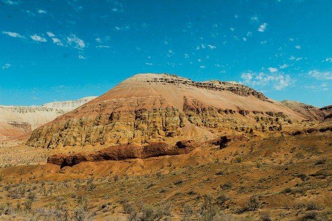 Primeval beauty of Altyn-Emel National Park (2 Days) - Day 2: Aktau Mountains and the 700-Year-Old Willow