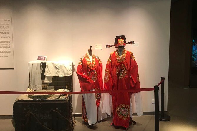 Private 3-Hour Canton Opera Experience in Guangzhou - The Experience at Liwan Lake Park and Canton Opera Museum
