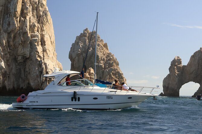 Private 42-foot luxury yacht tour in Los Cabos - The Itinerary in Detail