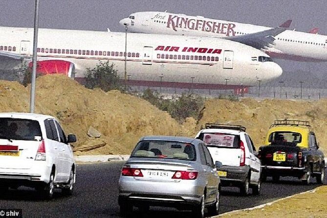 Private Airport Transfer From Delhi To Hotel - The Vehicle and Service Quality
