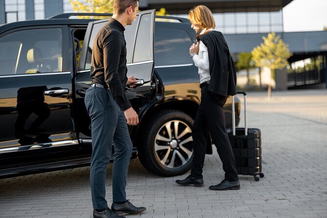 Private Airport Transfer Service Vice Versa in Wellington by SUV - Who Should Consider This Service?