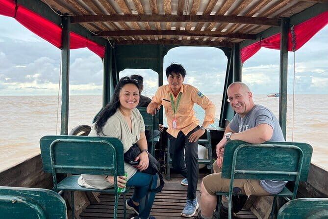 Private Angkor Wat Sunrise Tour and Tonle Sap Boat Cruise - The Boat Cruise and Floating Village Experience