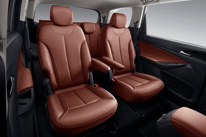 Private Arrival Transfer: Chengdu Airport (CTU or TFU) to Hotel - Thematic Highlights of the Service