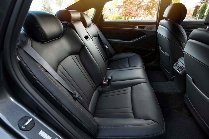 Private Arrival Transfer - YYZ Airport to Toronto Downton Hotel & Accommodations - The Experience: What to Expect and How It Works