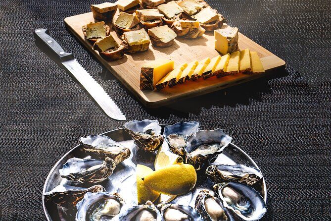 Private Bruny Island Wine, Food,Sightseeing & Lighthouse Day Tour - Morning Coffee and Cheese at the Cheese Company