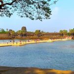 Private car charter ( 4 hr ) visit Angkor + Wat Bayon + Ta phrom - Pros and Cons