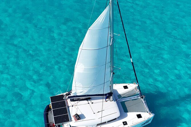 Private Catamaran Tour Super to Isla Mujeres - The Crew and Service: Making the Difference