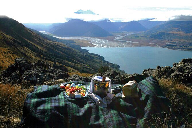 Private Champagne Picnic on a Peak with Helicopter Ride - An In-Depth Look at the Experience
