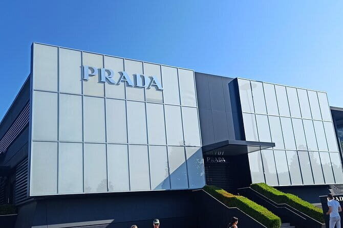 Private Chauffeur for shopping to "The Mall" and Prada Outlet (Space) - What Makes This Tour Stand Out?