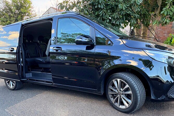 Private Chauffeur Transfer from Sydney Airport to Sydney City - Vehicle Options and Their Value