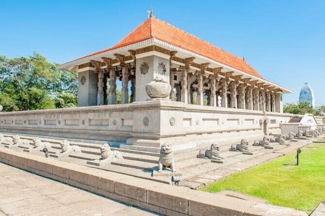 Private Colombo Sightseeing Tour, Beach and Kelaniya Temple - Why This Tour Offers Great Value
