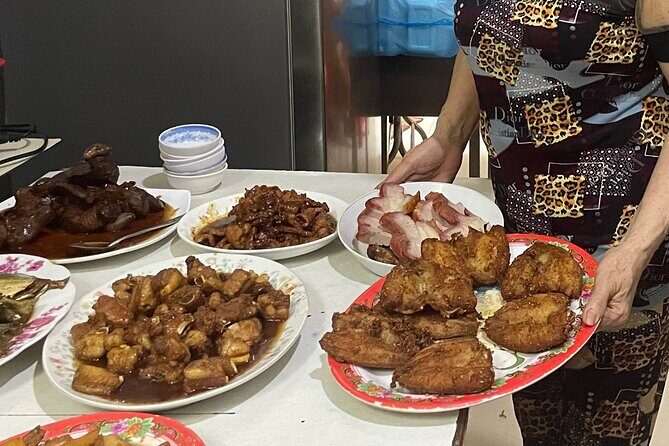 Private Cooking Class & Saigon Local Daily Life by Alleys - Detailed Breakdown of the Itinerary