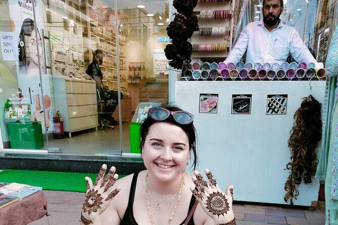 Private Customized Delhi Shopping Tour with Female Consultant - Exploring Chandni Chowk: The Heart of Old Delhi